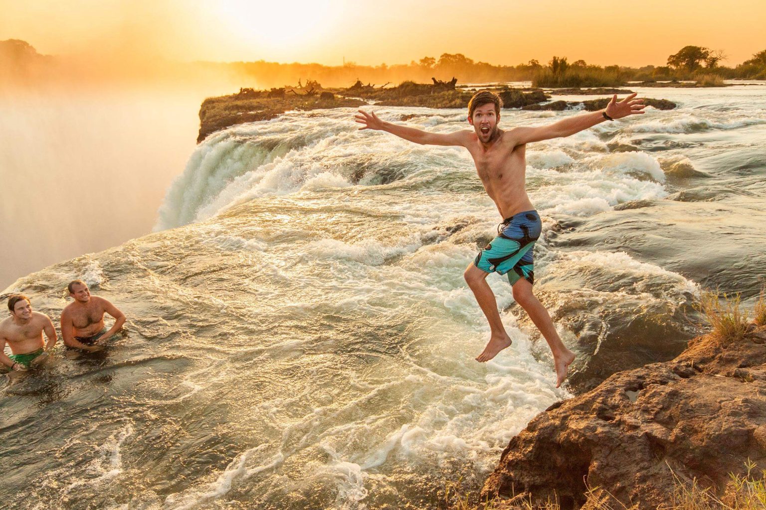 Everything you need to know before taking the Plunge : Victoria Falls ...